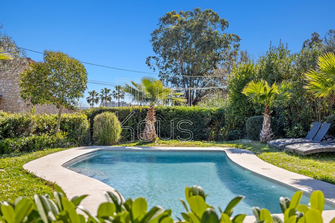 Elevated Villa With In Mandelieu La Napoule, Provence Alpes Côte D'azur ...