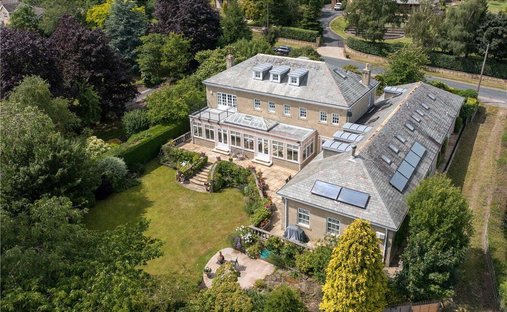 Luxury homes with cinema for sale in Huby, Weeton, England | JamesEdition