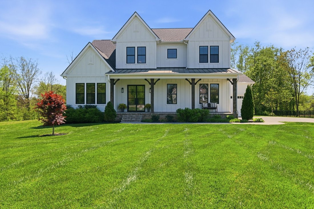 Elegant White Farmhouse With Inviting In 37014, Tennessee, United ...