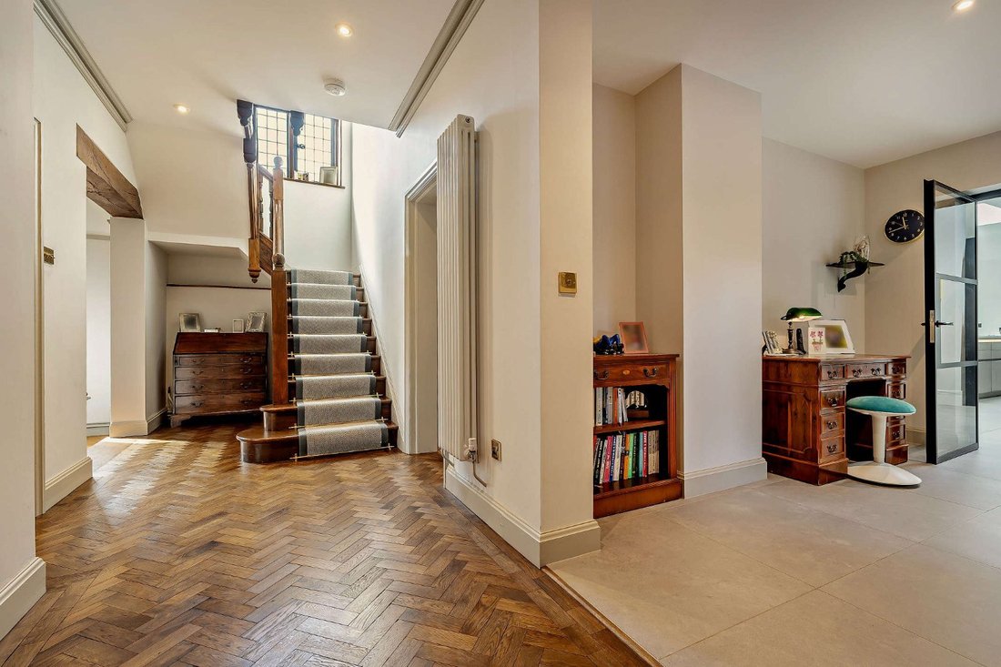 An Exceptional 'Turn Key' House Of In Sevenoaks, England, United ...