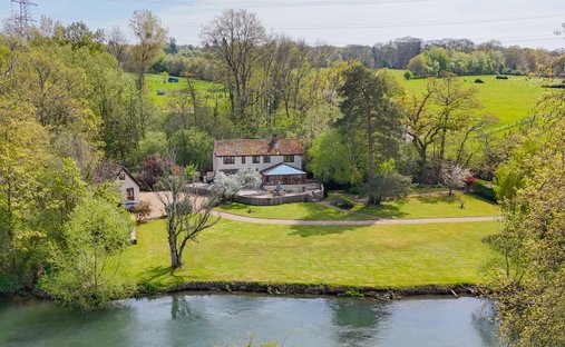 Luxury houses for sale in Lower Burgate, Fordingbridge, England ...