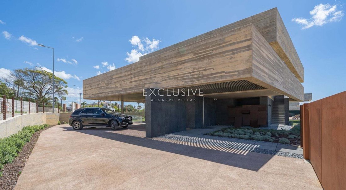 Contemporary Luxury Villa Near The Beach In Praia Da Luz, Algarve ...