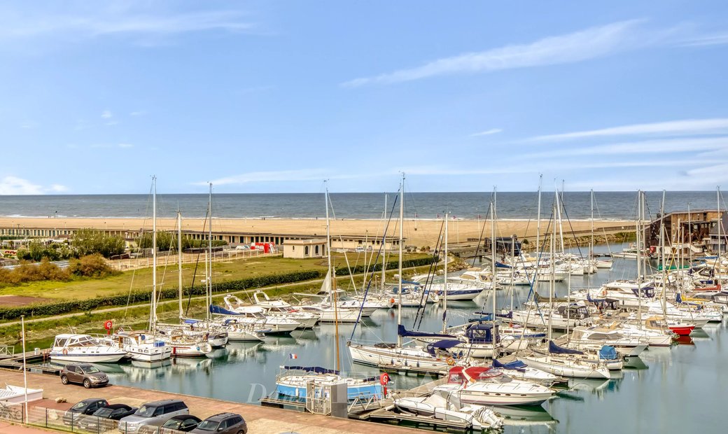 Deauville Golden Triangle – A Superb Split Level In Deauville, Normandy ...