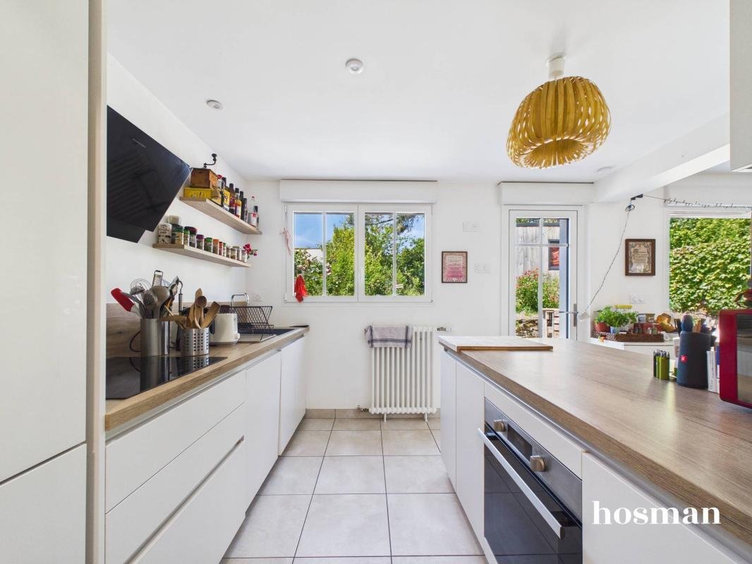 Maison Familiale Rénovée De 163,50 In Saint Herblain, Pays De La Loire ...