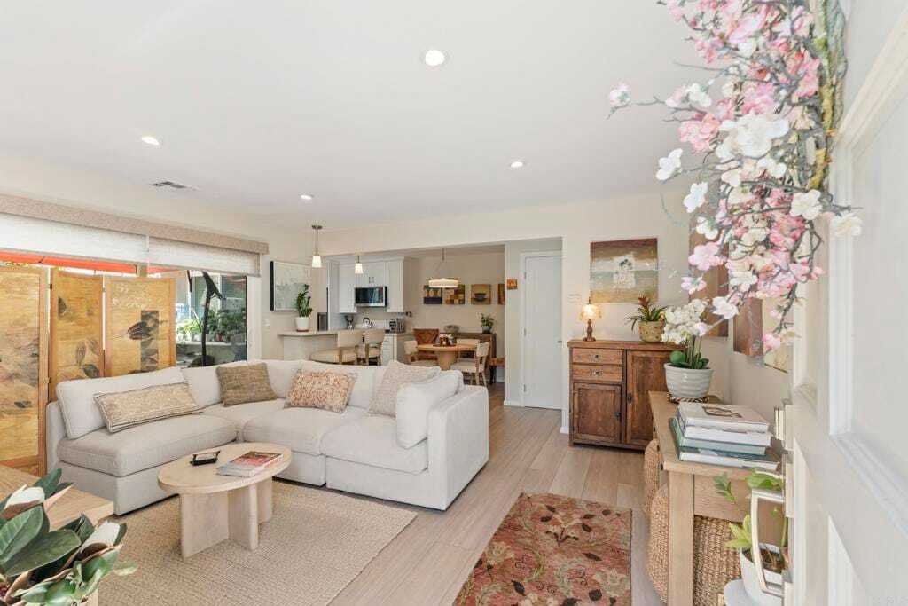 Serene End Unit Condo With Private In Encinitas, California, United ...