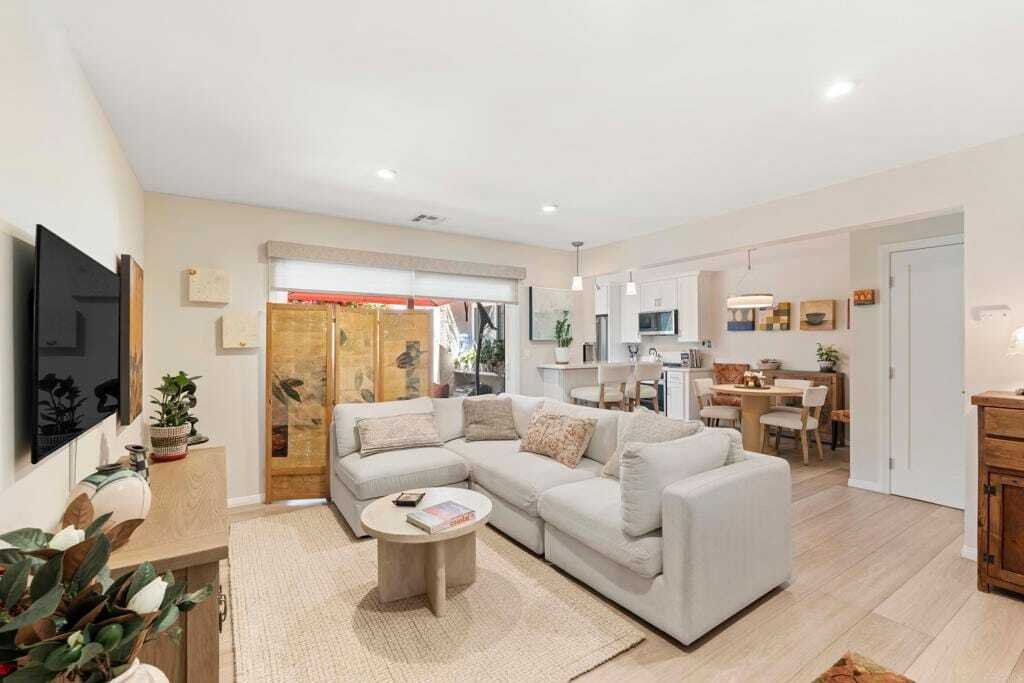 Serene End Unit Condo With Private In Encinitas, California, United ...