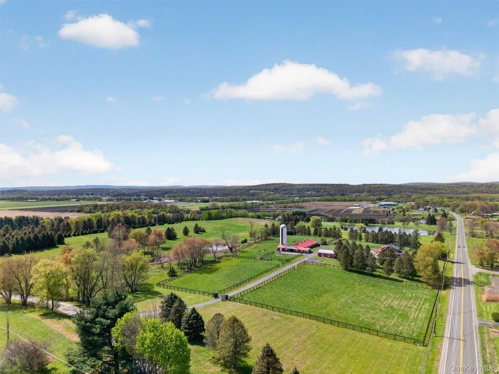 Elegantes Reitanwesen Mit In New Hampton, New York, Vereinigte Staaten ...