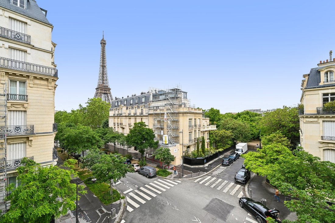 Paris 7th – Champ De Mars – Apartment With En París, Isla De Francia ...