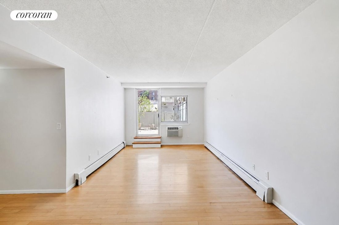 300 West 145th Street 1 N, In New York City, New York, Vereinigte ...
