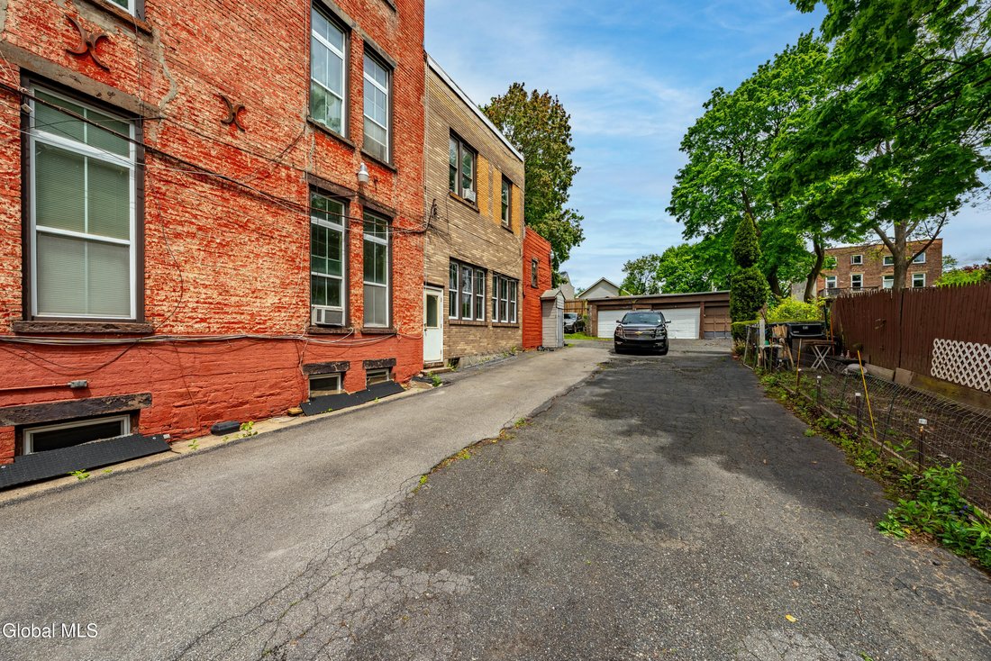 Multi Family In Albany In Albany, New York, United States For Sale ...