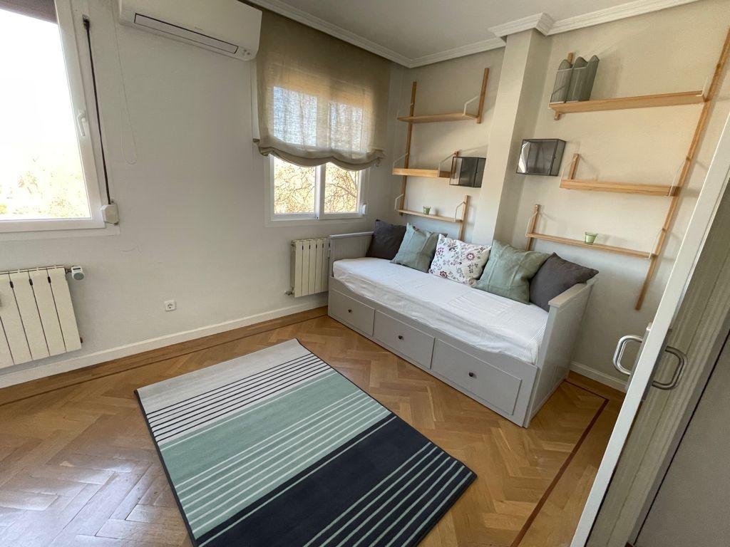 Außenwohnung Mit Blick Auf Den Park Maria Eva In Salamanca, Madrid ...