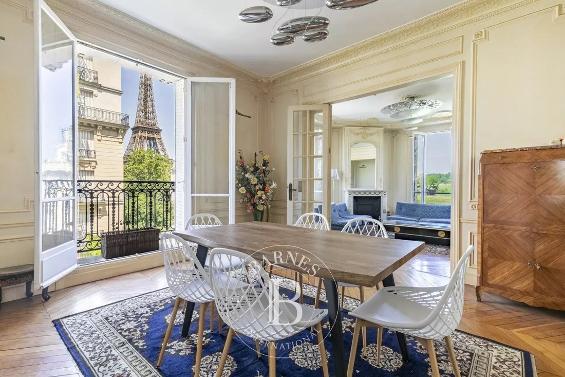 Paris 7ème Apartment In Paris, île De France, France For Sale (18031296)
