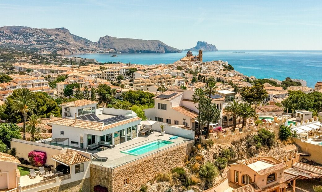 Altea Villa In Altea, Valencian Community, Spain For Sale (18031265)
