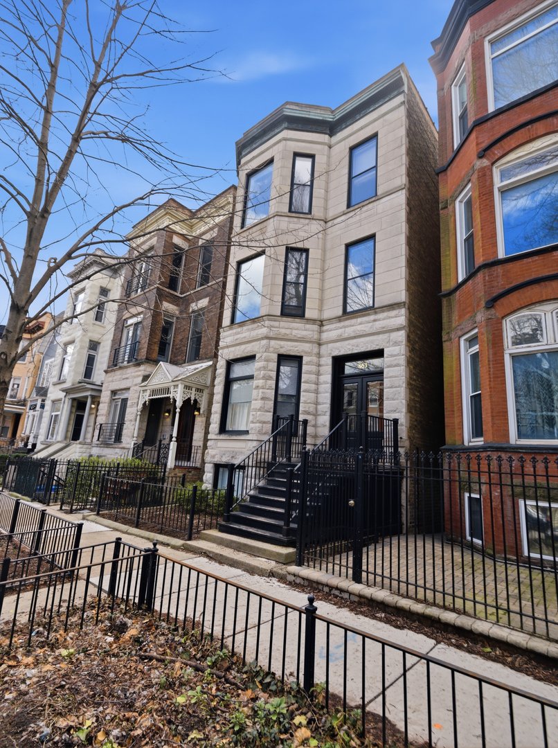Multi Family In Chicago En Chicago, Illinois, Estados Unidos En Venta ...
