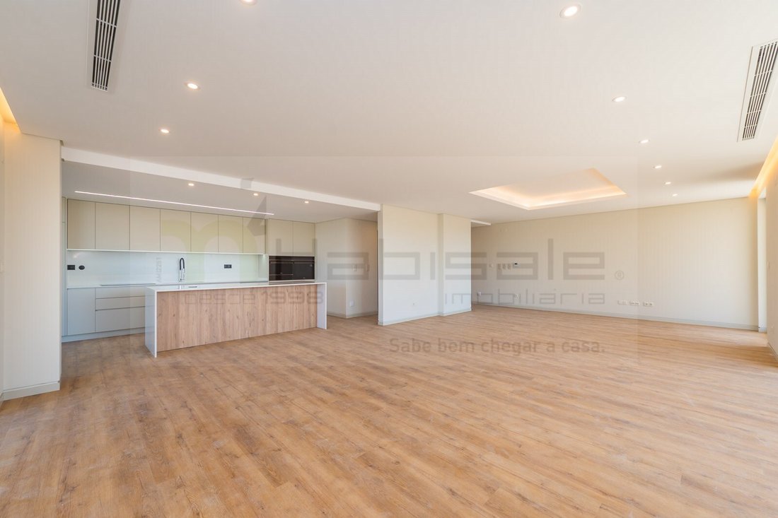 T3 With Terrace And Box In Luxury Condominium With In Parede, Lisbon ...