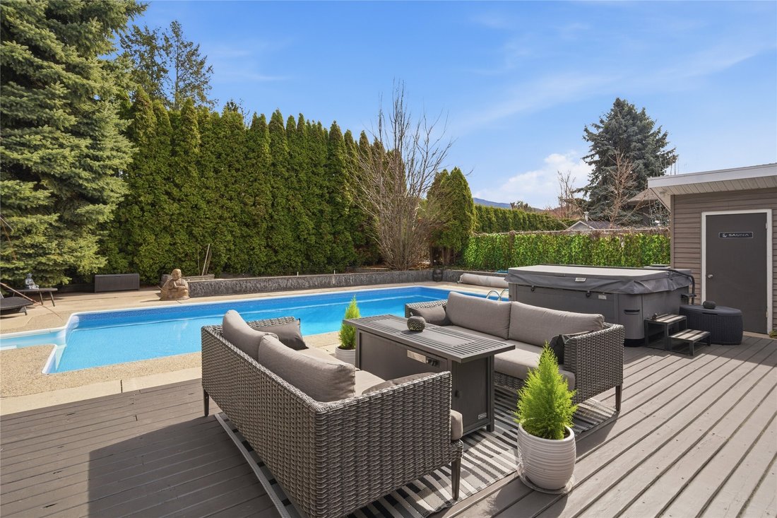 Perfect Family Home With Connection, En Kelowna, Columbia Británica ...