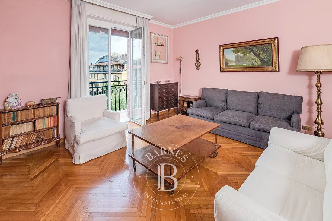 Bright Apartment On A High Floor In Cinque Giornate Cadore, Milan ...