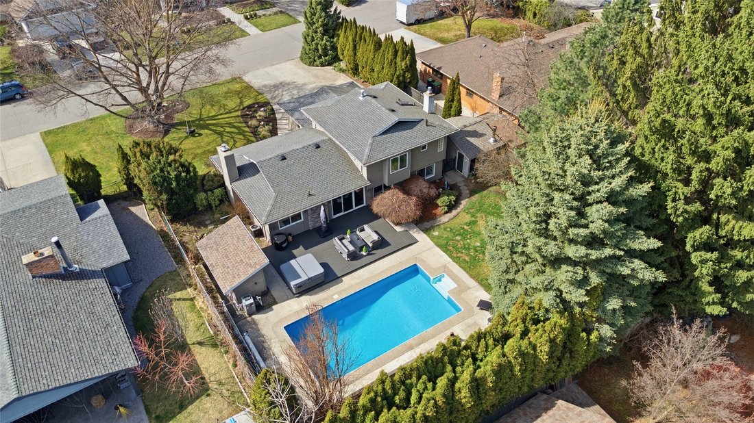 Perfect Family Home With Connection, En Kelowna, Columbia Británica ...