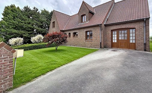 Real Estate Listings by Proprietes-privees BECQUET Stéphane - France ...