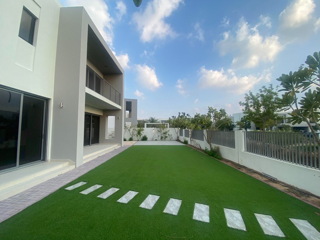 Exclusive Villa With Spacious Elegance In Dubai, Dubai, United Arab ...