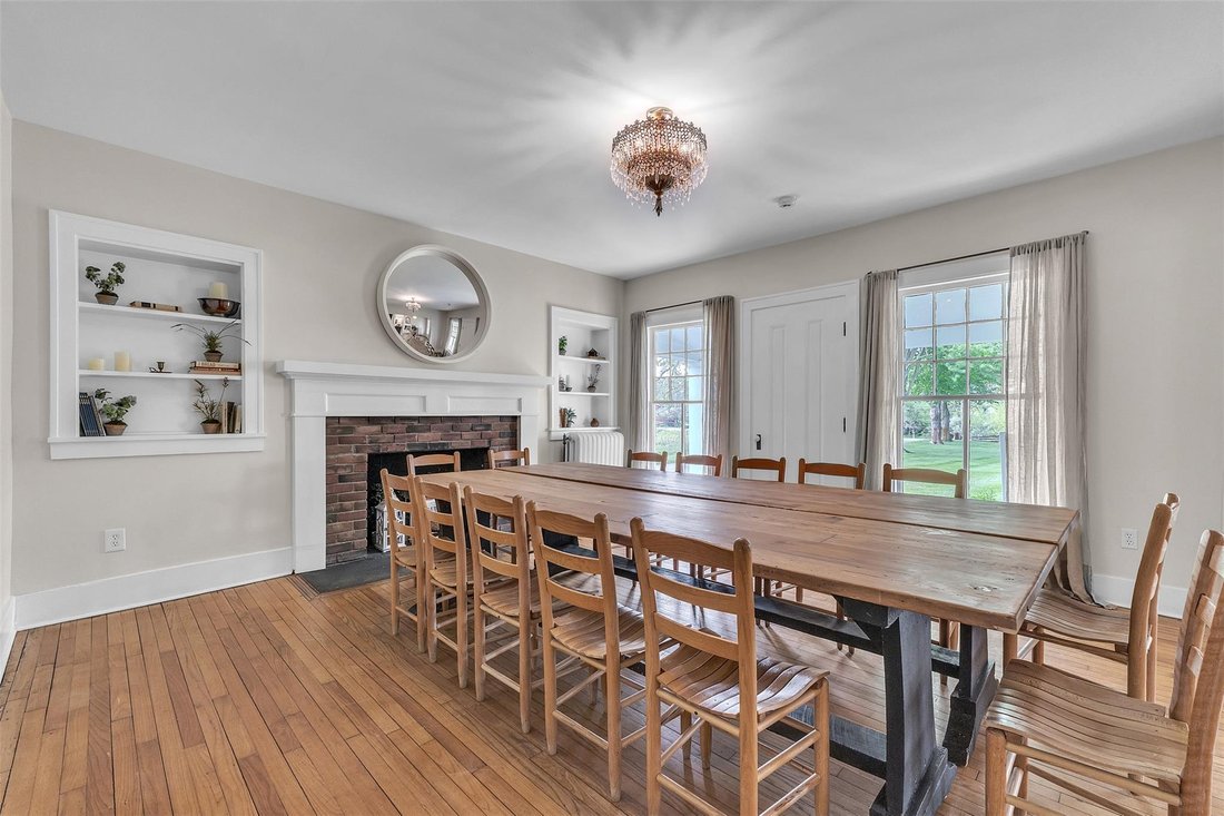 Timeless Luxury Estate With Iconic In Dexter, Michigan, Vereinigte ...
