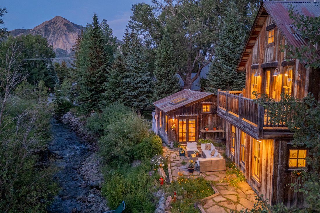 Bear Alley Unwrap The In Crested Butte, Colorado, Vereinigte Staaten Zu ...