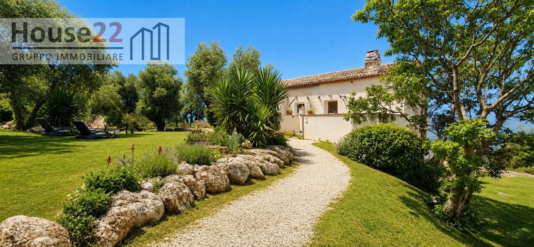 Ancient Masseria From The '700 With Sea And In Vico Del Gargano, Apulia ...