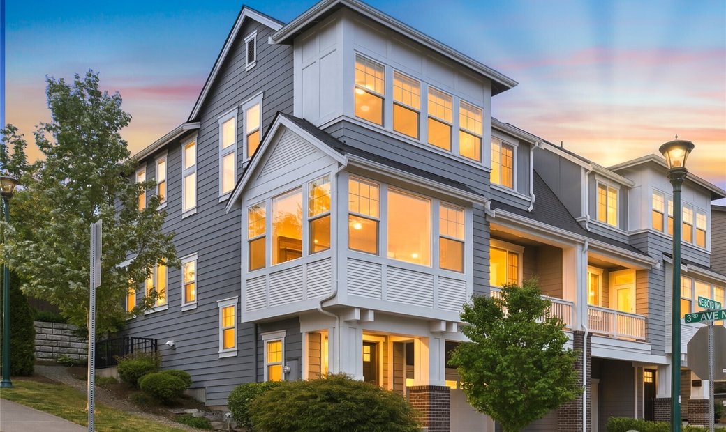 Luxury Model Home With Chef's Kitchen And In Duvall, Washington, United ...