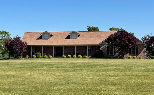 Luxury houses for sale in Bald Knob, Arkansas | JamesEdition
