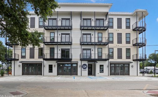 Luxury apartments for sale in Bay St. Louis, Mississippi | JamesEdition