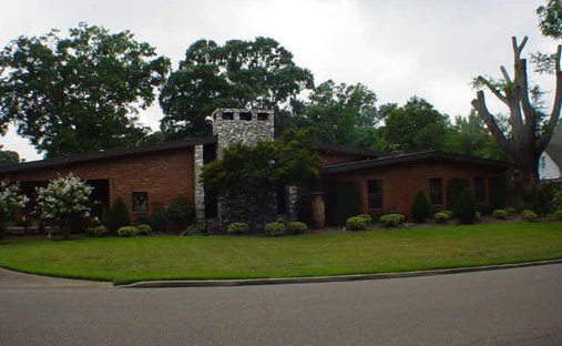 Luxury homes for sale in Magee, Mississippi | JamesEdition