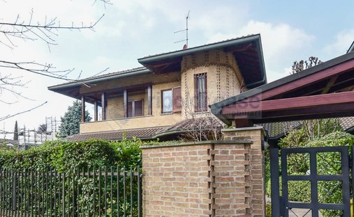 Luxury water view villas for sale in Center, Seregno, Lombardy ...