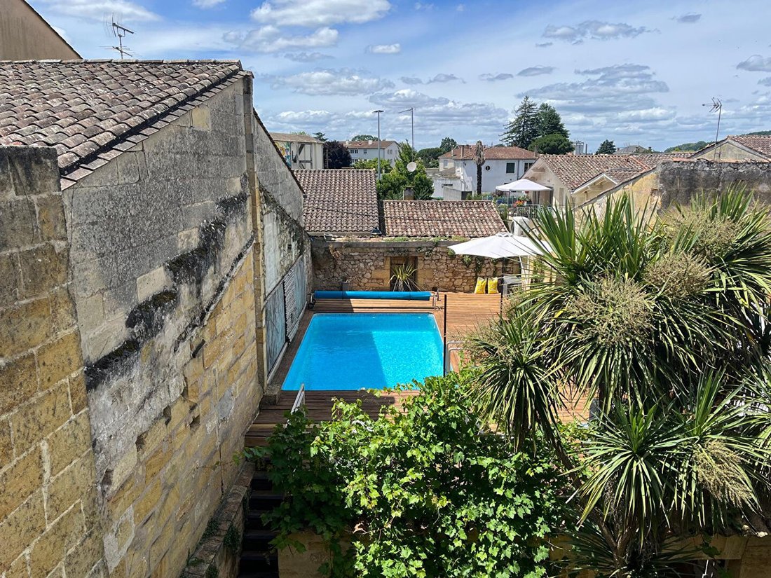 Elegant Bourgeois In Castillon La Bataille, Nouvelle Aquitaine, France ...