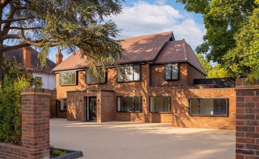 Luxury houses with sauna for sale in Holly Village, Haringey, England ...
