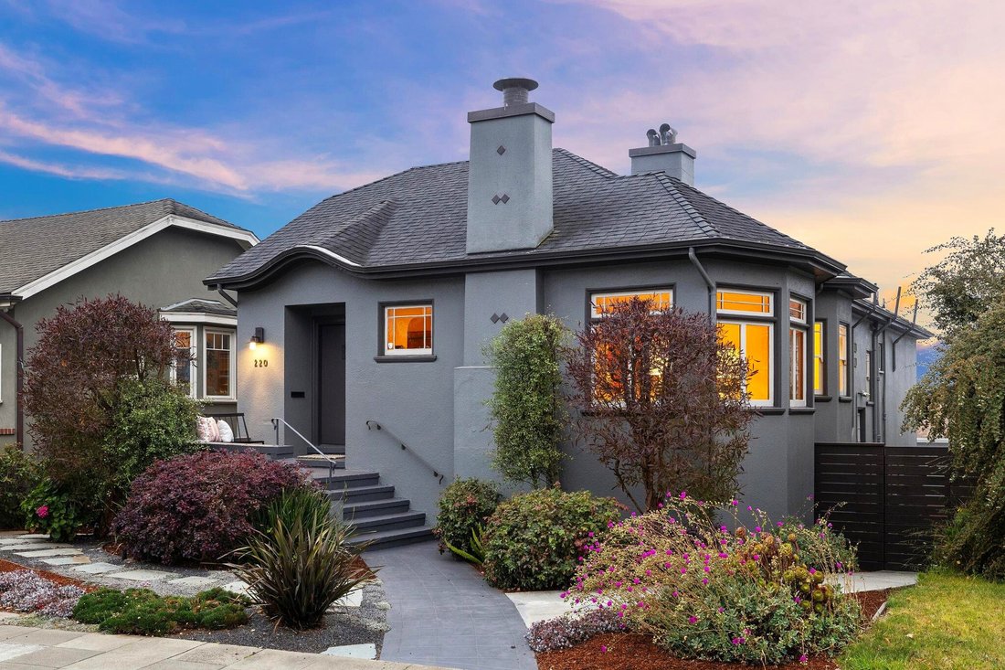 Romantic Architecture + Garden In San Francisco, California, United ...