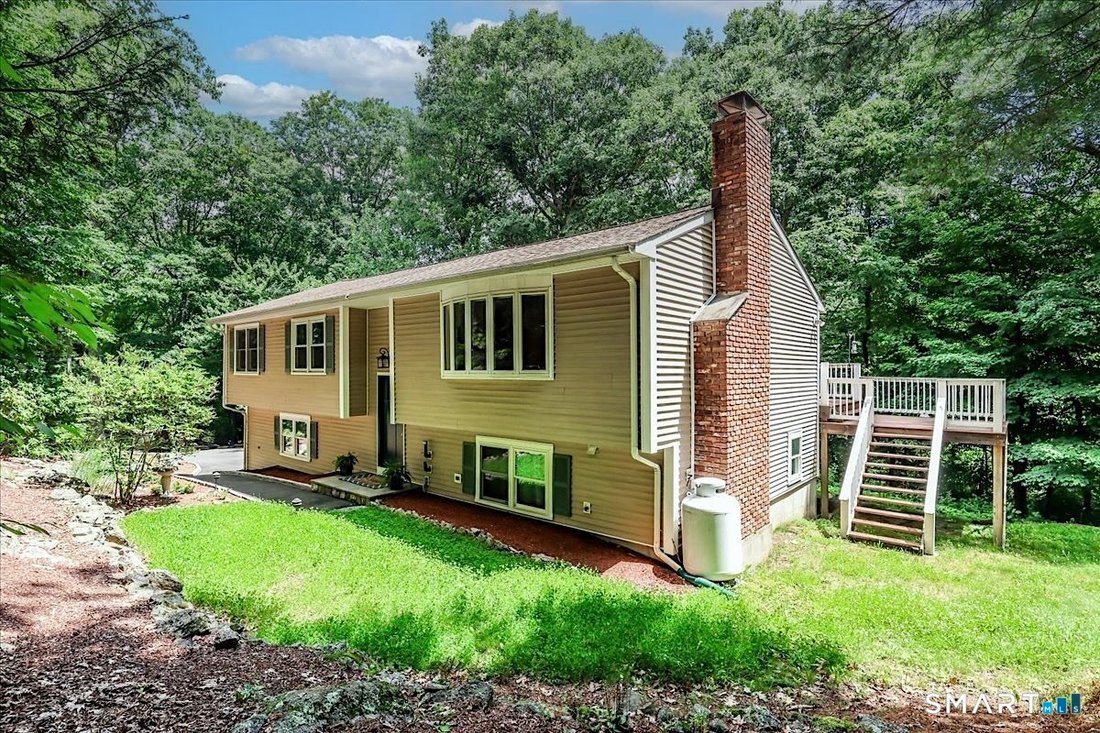 23 Cedar Hill Road, Newtown, Ct 06470 In Newtown, Connecticut, United ...