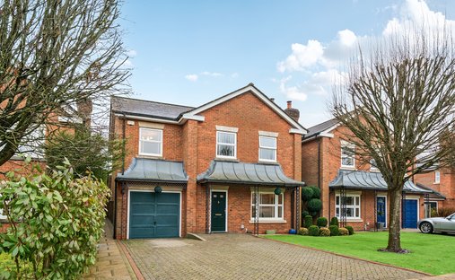 Luxury gated community homes for sale in Bull Green, Warlingham ...