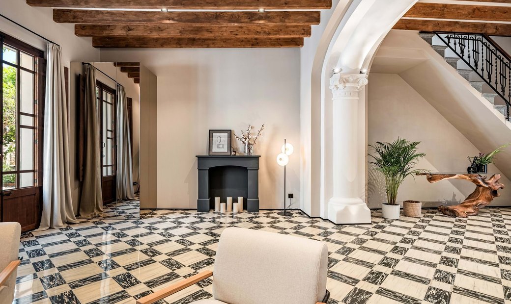 Extraordinary Historic Townhouse With Pool & In Sineu, Balearic Islands ...