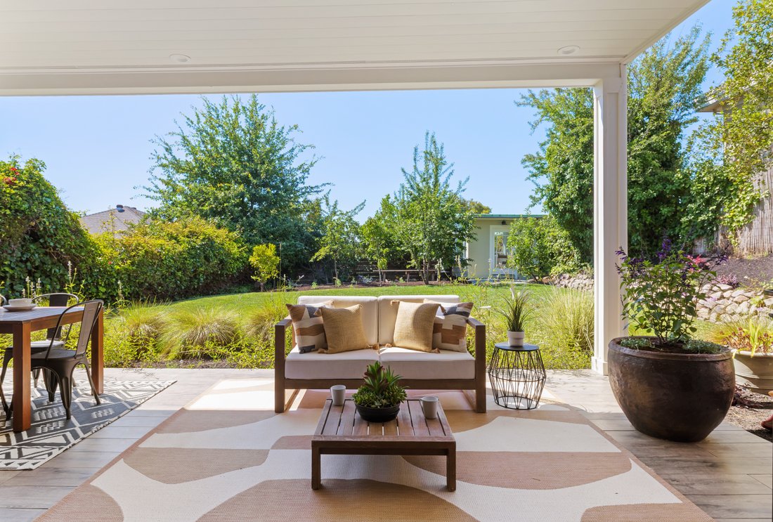 Modern Elegance Meets Timeless In Oakland, California, United States ...