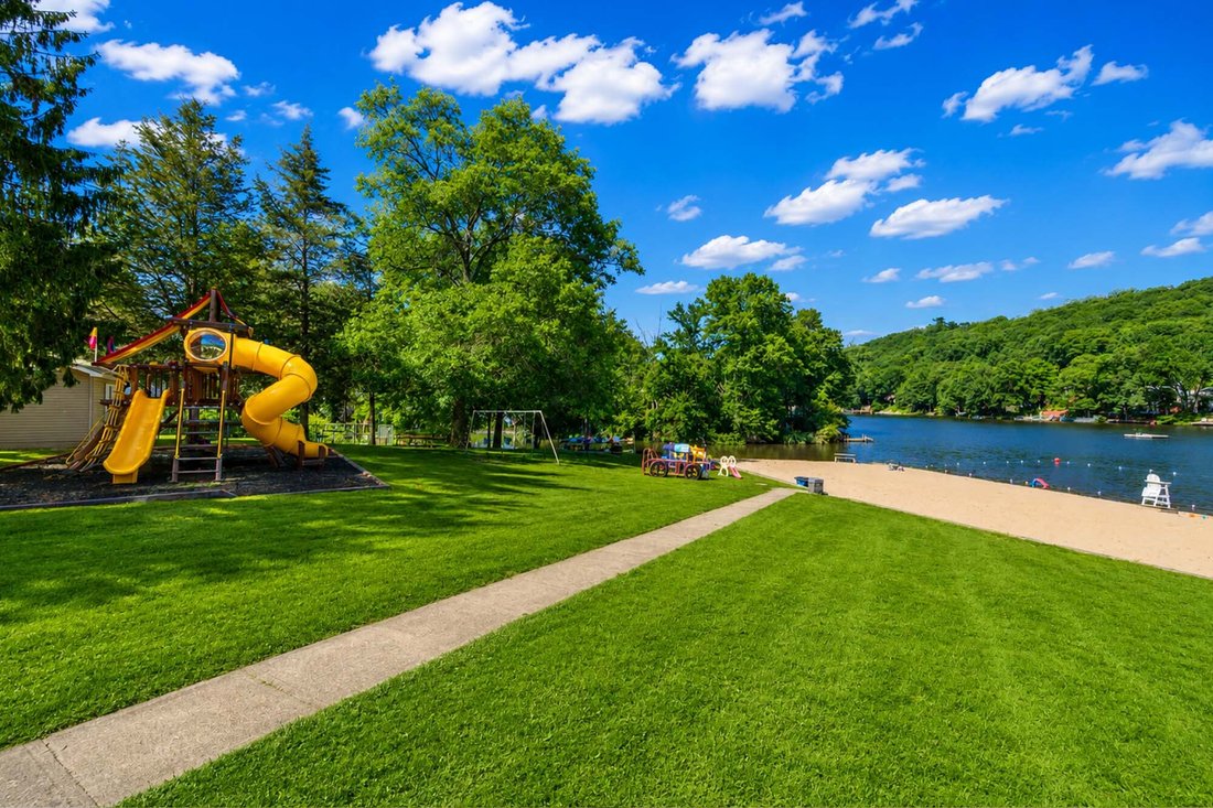 135 Skyline Lakes Drive, Ringwood, Nj In Ringwood, New Jersey, United ...