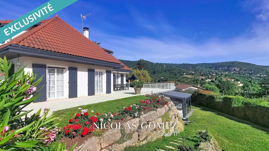 Grande Maison Familiale In Saint Cyr Au Mont D'or, Auvergne Rhône Alpes ...