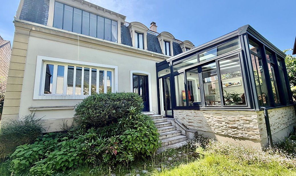 Wood House Colombes 7 Room(s) 230 M2 In Bois Colombes, île De France ...