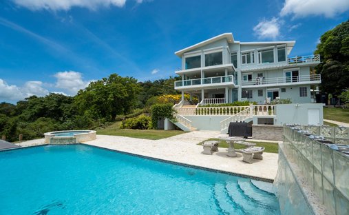 Luxury homes with cinema for sale in Canóvanas, Puerto Rico | JamesEdition