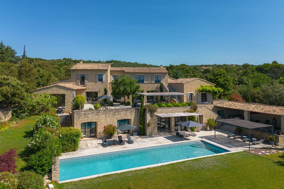 Contemporary Stone Property For In Gordes, Provence Alpes Côte D'azur ...