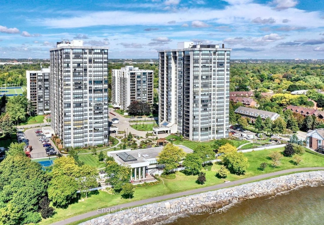 Lakeside Luxury In The Heart Of Bronte Village In Oakville, Ontario ...