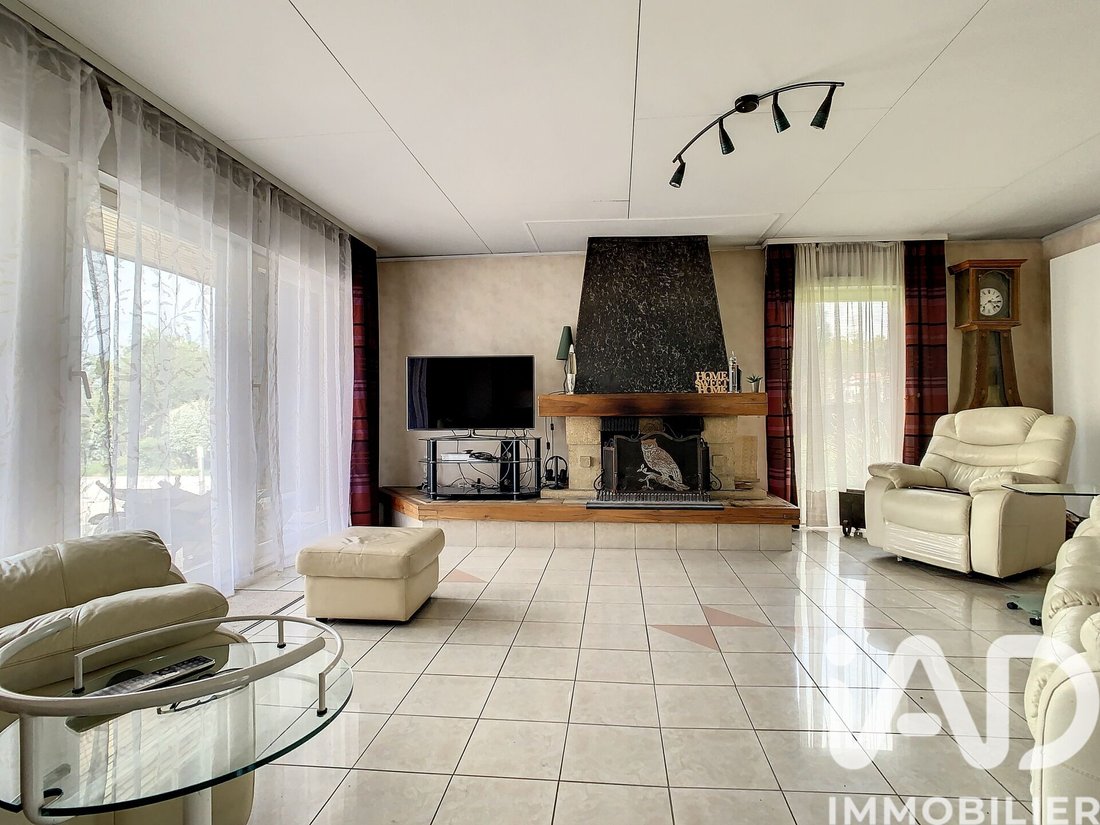 Vente Maison/Villa 7 Pièces In Dammarie Lès Lys, île De France, France ...