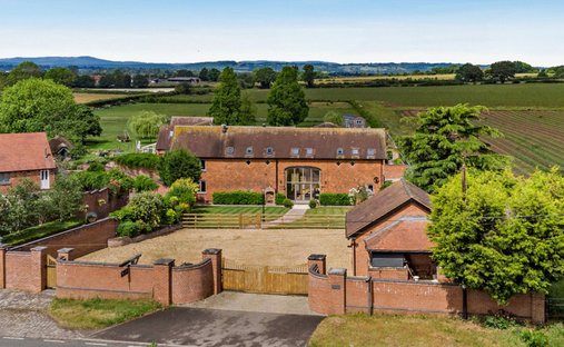 Luxury panoramic / scenic view homes for sale in Chaddesley Corbett ...