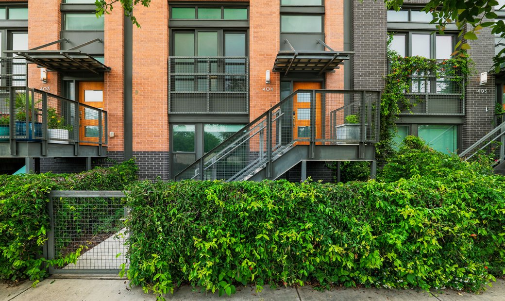 Pearl District Luxury Brownstone With In San Antonio, Texas, United ...