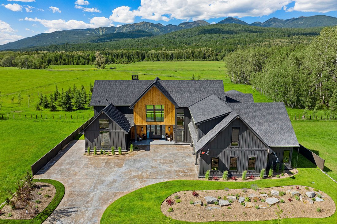 Single Family Home/House Whitefish In Whitefish, Montana, United States ...