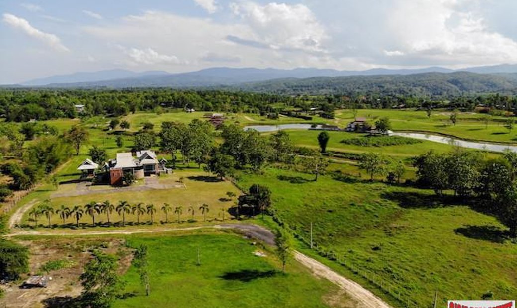 Außergewöhnliche Wohnung Mit Drei In Sop Poeng, Chiang Mai, Thailand Zu ...